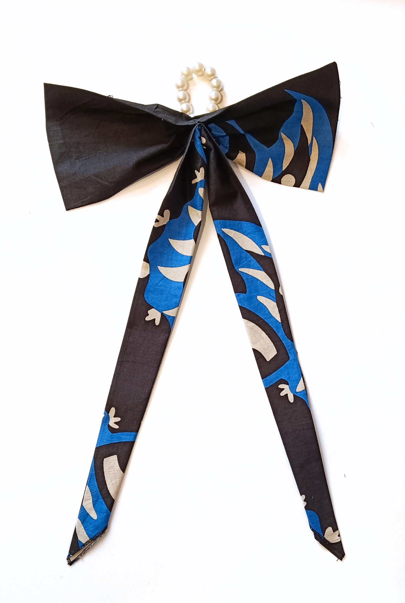 Orca Pearl Tie-up Scrunchie – JODI