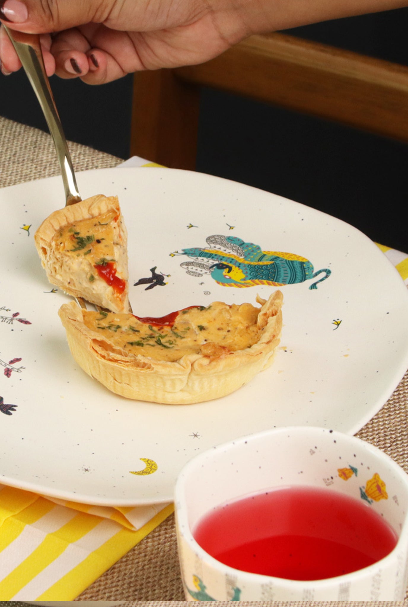 THE ETERNAL WITNESS DINNER PLATES (SET OF 2) – JODI